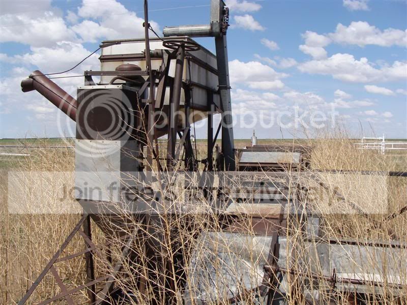 A neat old Gleaner | The Combine Forum