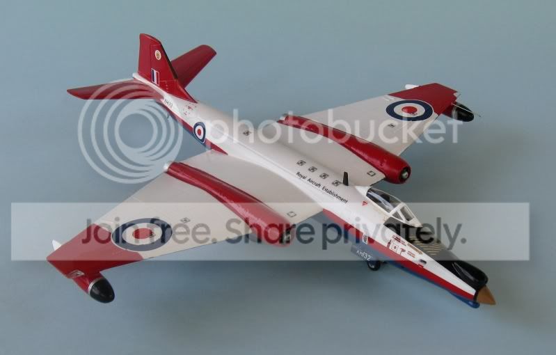 Airfix 1/72 Canberra Shorts SC.9 Raspberry Ripple RAE - Ready for ...