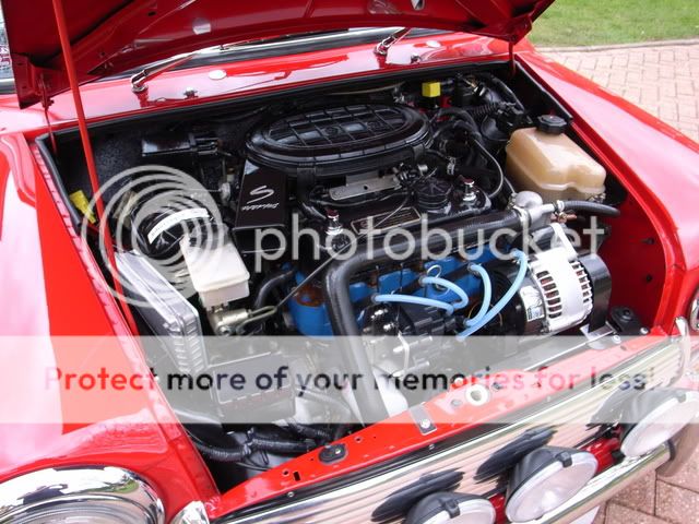 Engine Bay - One of the last Classic Mini's - Detailing World